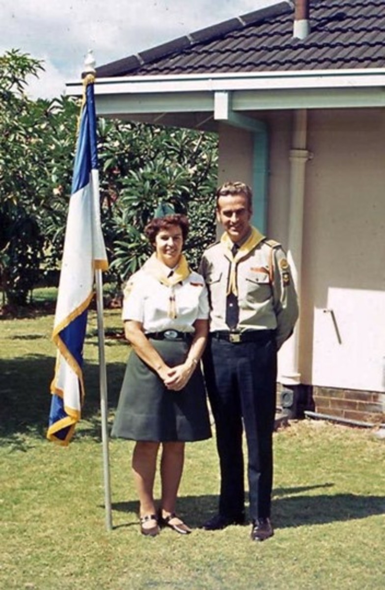 ESDA | Hills, Desmond Basil (1932–2020) and Ruth Eleanor Baxter (1933–2014)