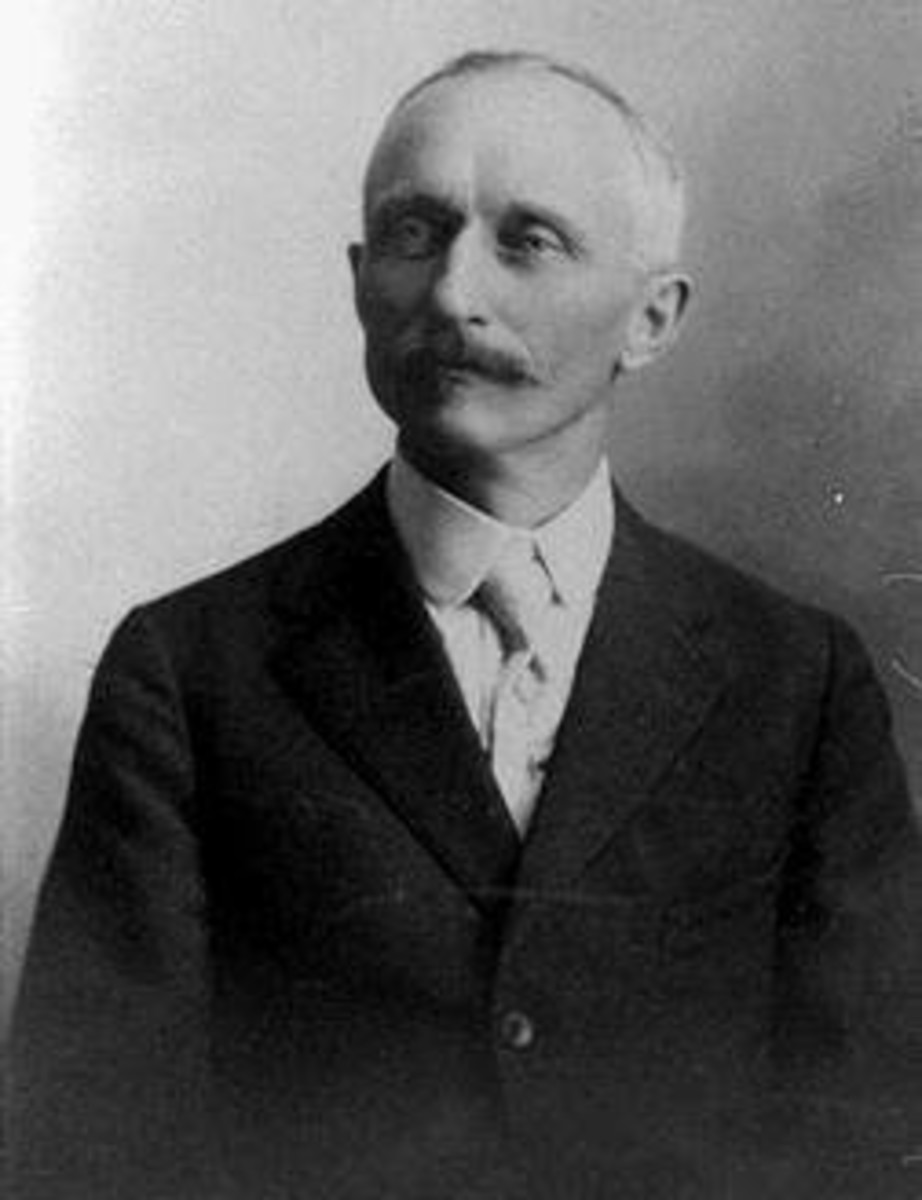 ESDA | Vaucher, Alfred Felix (1887–1993)